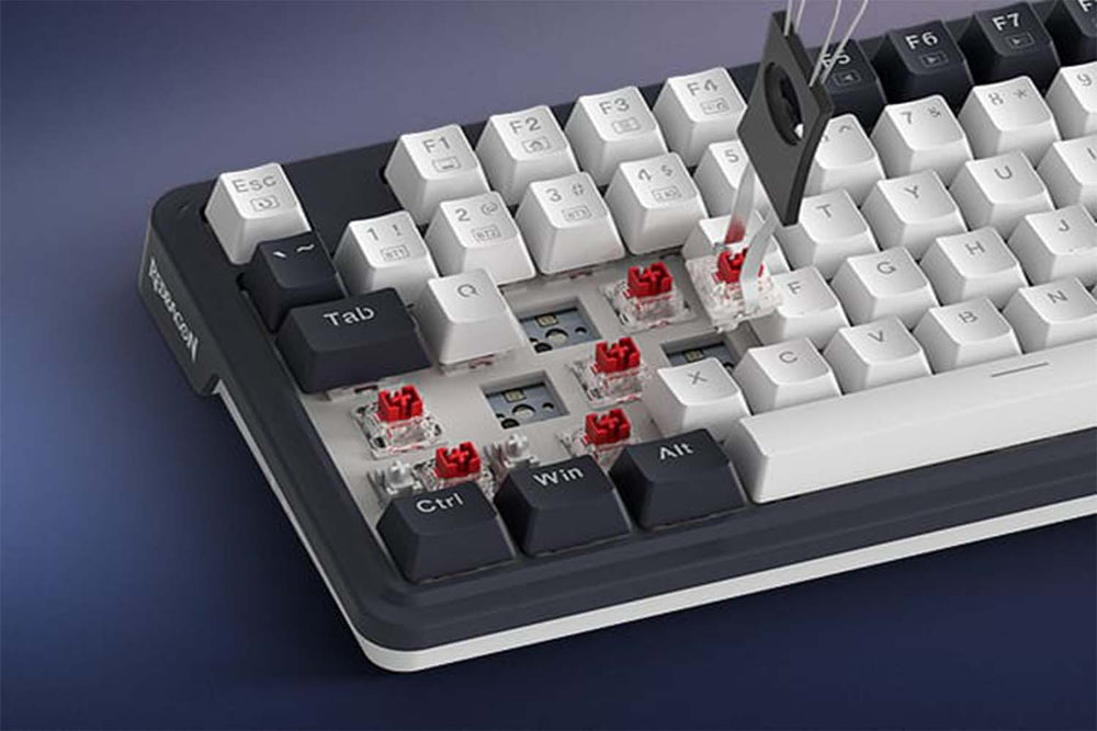 Ucal Pro K673 Pro - 75% Wired+2.4Ghz+BT Mechanical Keyboard White and